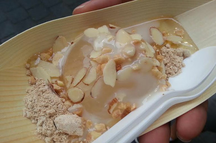 明洞の屋台に登場！山梨の「水信玄餅（Water Drop Pudding）」【韓国】 | 韓国旅行・韓国観光ならワウソウル